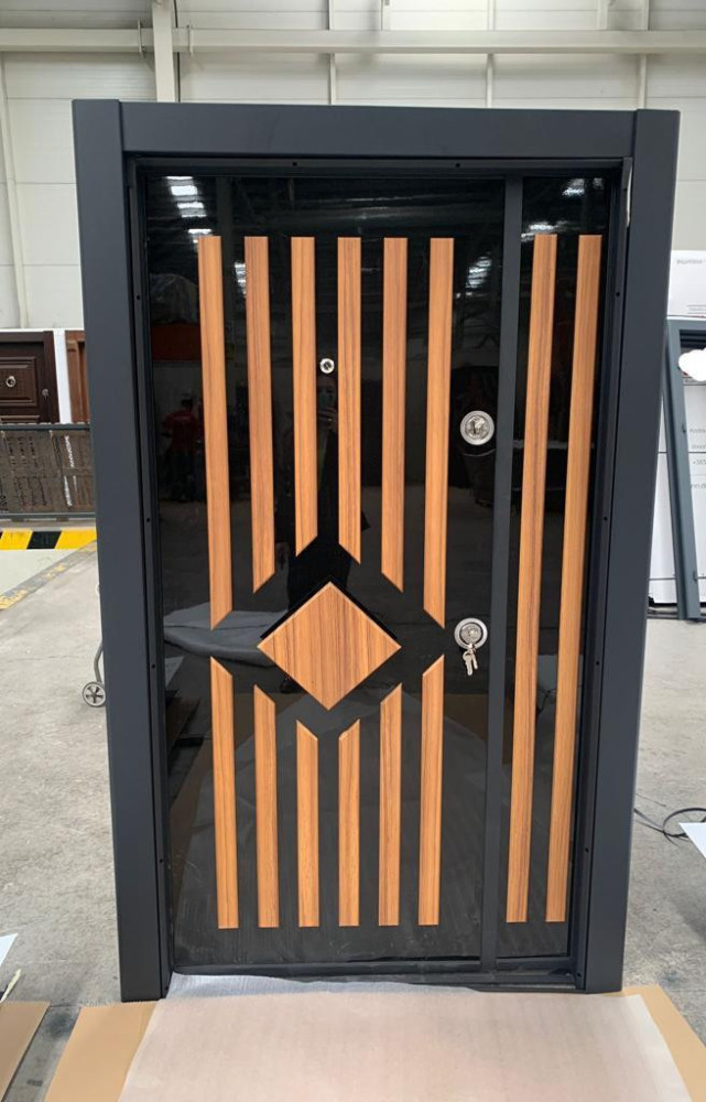 Smart Security Door | Uniquehome